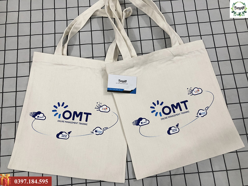 Túi Vải Canvas In Hình Ảnh Theo Yêu Cầu Của OMT