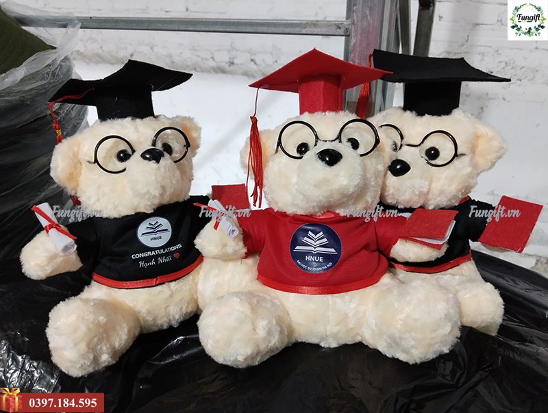 Quà tặng gấu bông in logo kèm phụ kiện Đại học sư phạm HNUE