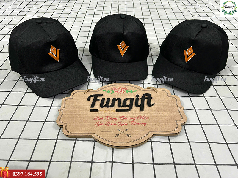 Cơ sở in mũ lưỡi trai theo yêu cầu logo Vietfun Group
