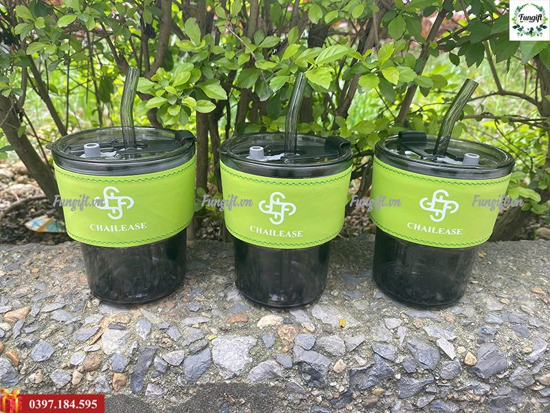 Cốc Thuỷ Tinh Bọc Da 450ml In Logo Chailease - Xưởng In Trực Tiếp