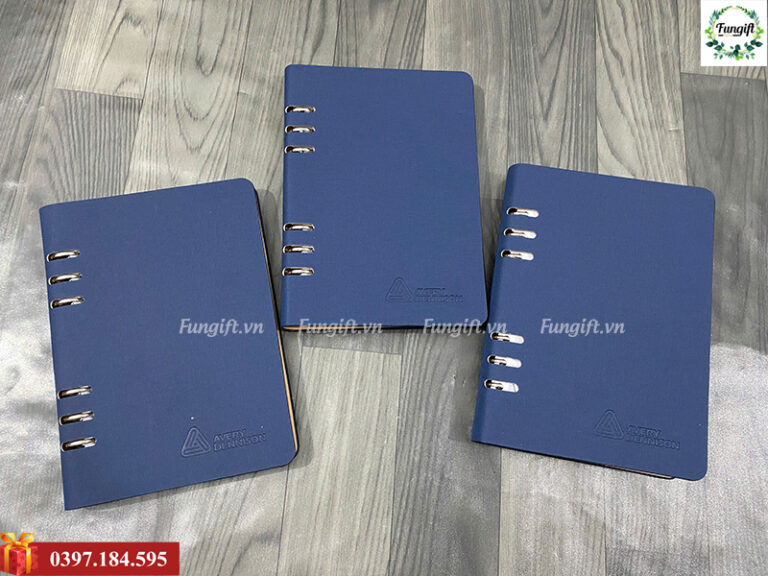 Sổ da hở còng dập logo theo yêu cầu công ty Avery Dennison