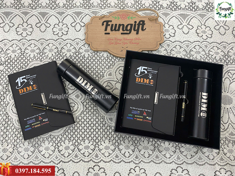 Set sổ bình bút kèm túi in làm quà tặng kỉ niệm 15 năm DIMO
